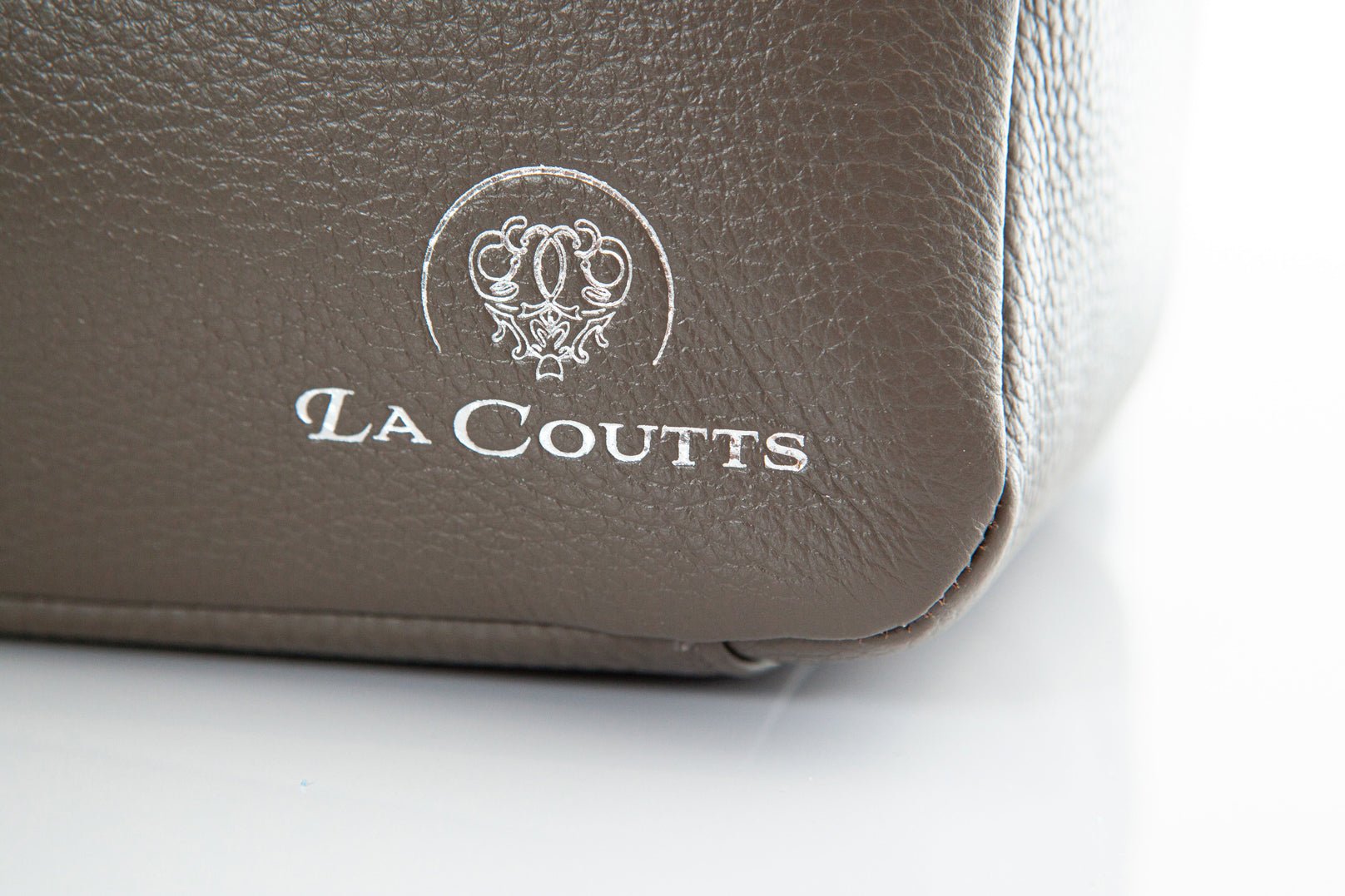 Bella Grey – La Coutts Toronto